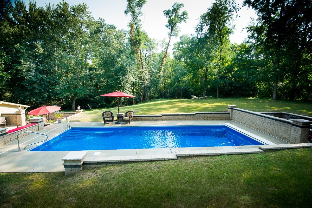 POLYCOR® Shimmer® gel coat proves to be ideal for pools